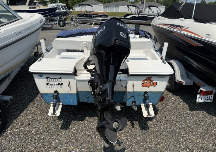 2001 Edgewater 135 CC